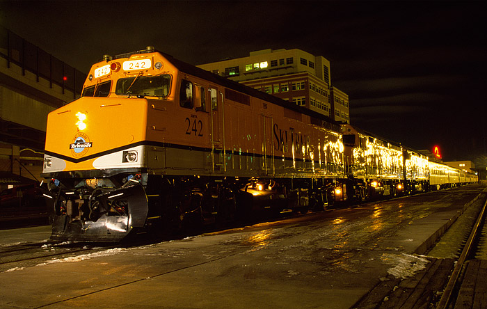 Ski Train at Denver Union Station | Denver, CO | Thomas Mangan ...